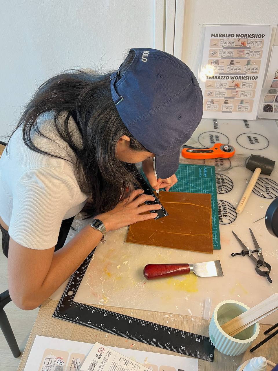 Leather - Hey Découpage